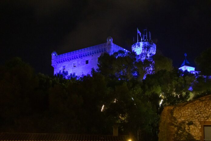 El Castillo de Castelldefels y el Ayuntamiento se iluminarán de ...